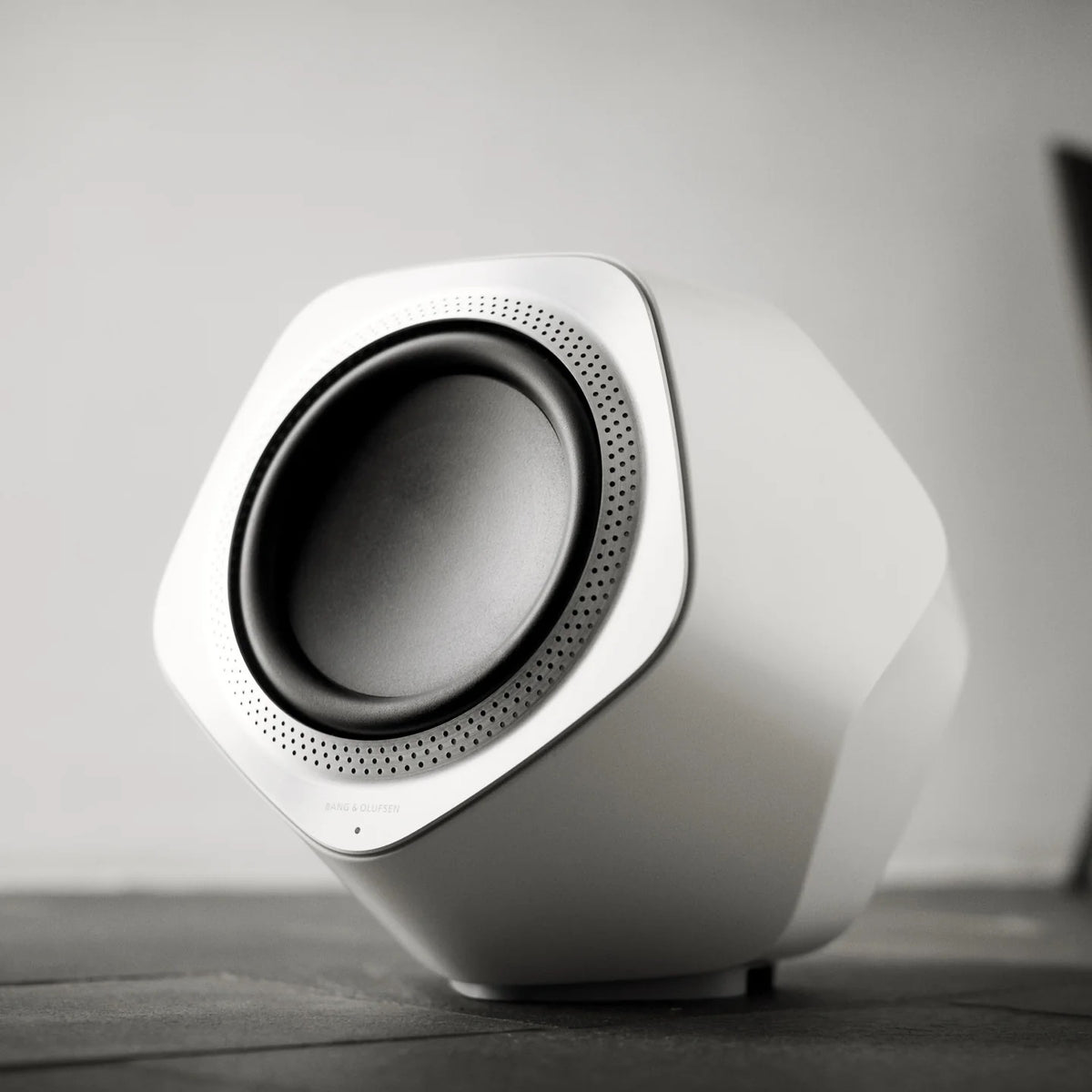 Bang & Olufsen Beolab 19 - Active Subwoofer | AVStore